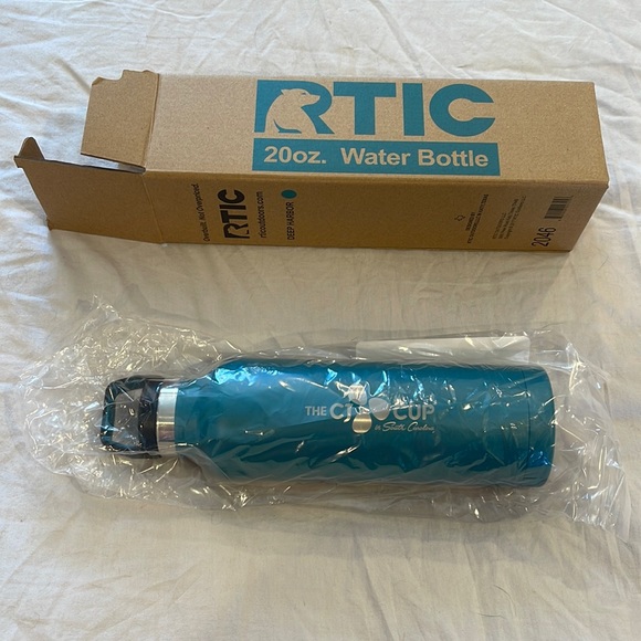 RTIC | Kitchen | Nib Rtic 2 Oz Water Bottle | Poshmark